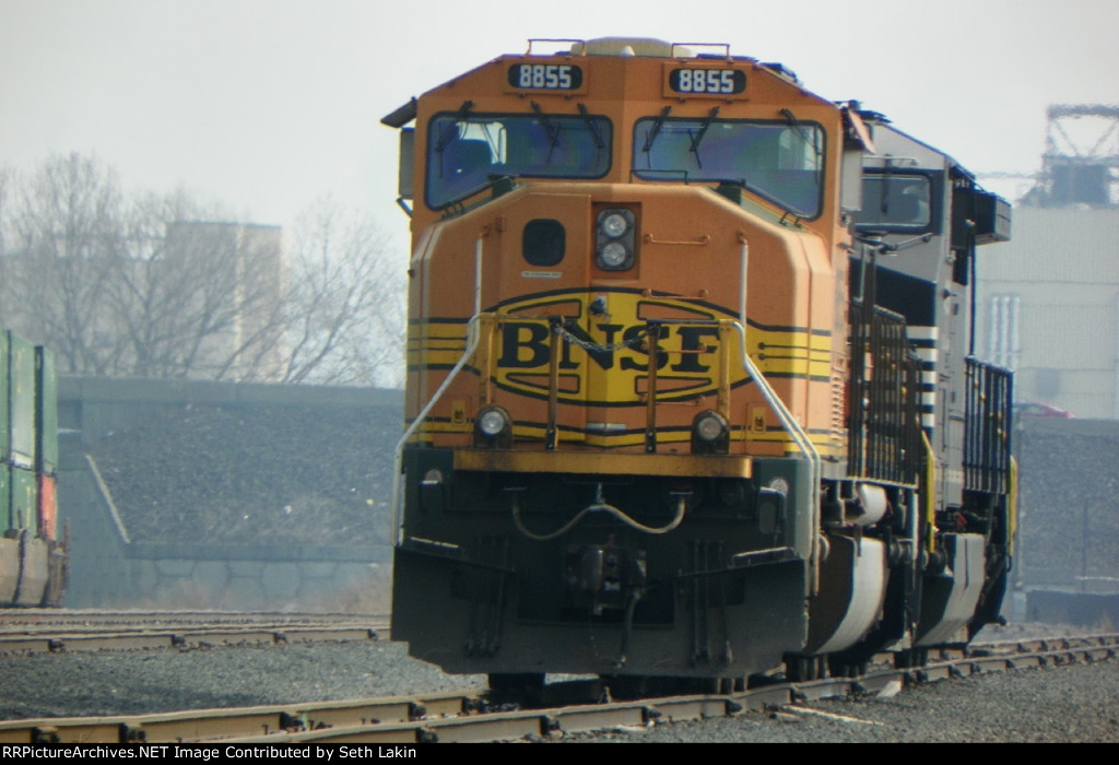 BNSF 8855
